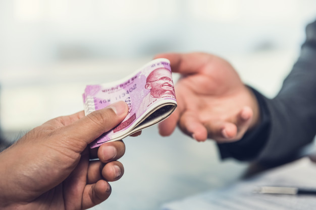 How is Salary Determined? Factors and Methods Explained